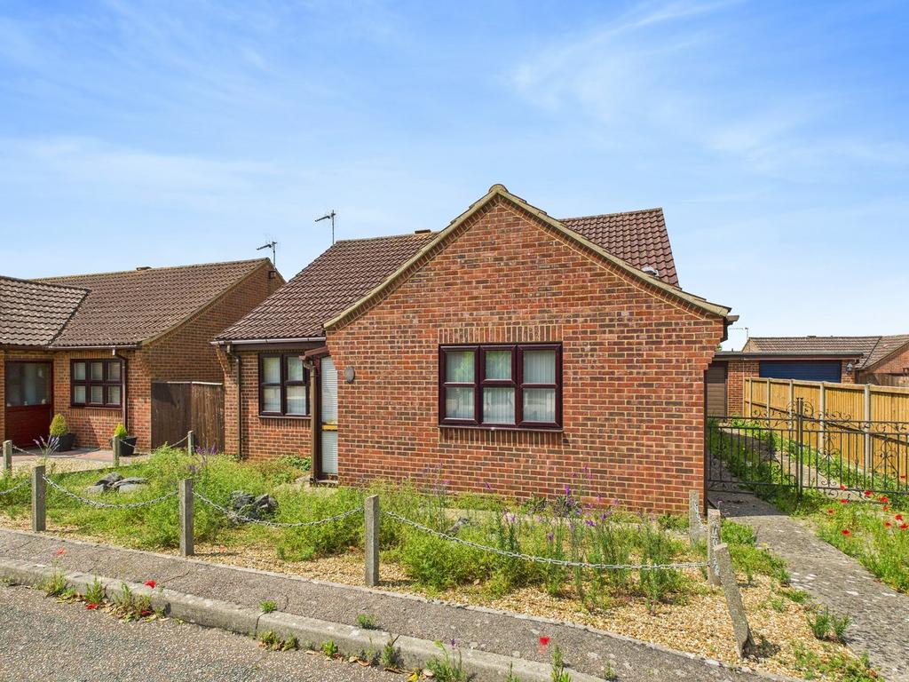 Alexandra Way, Downham Market PE38 2 bed detached bungalow for sale - £ ...