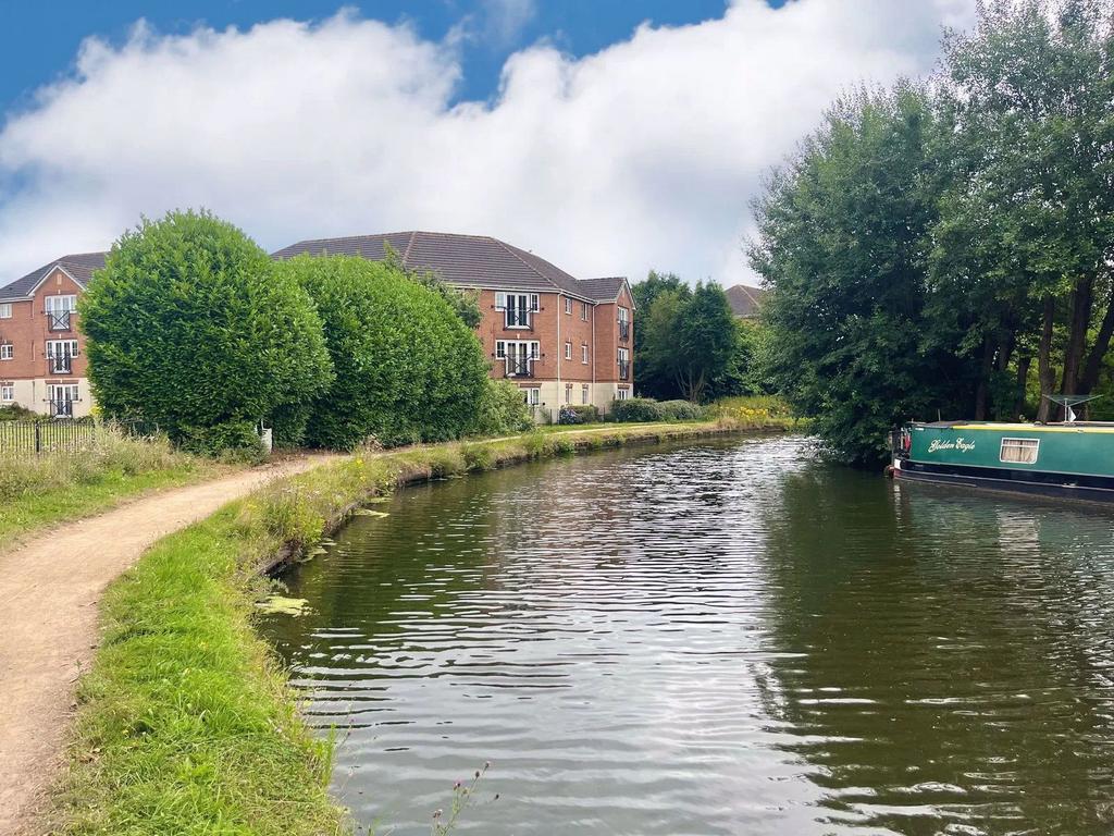 Purlin Wharf, Dudley DY2 2 bed flat - £145,000