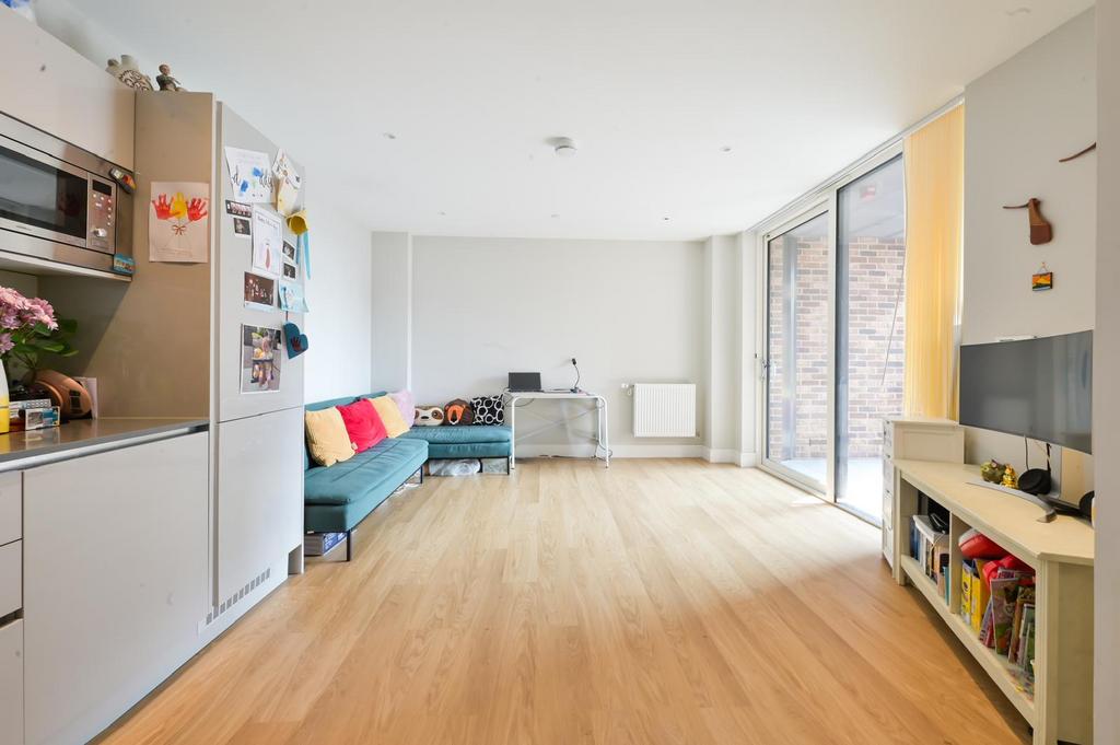 at Millwards Court, 37 Greyhound... 1 bed apartment for sale - £400,000
