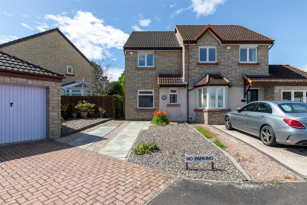 Raeburn Park, Perth 2 bed semi-detached house - £175,000
