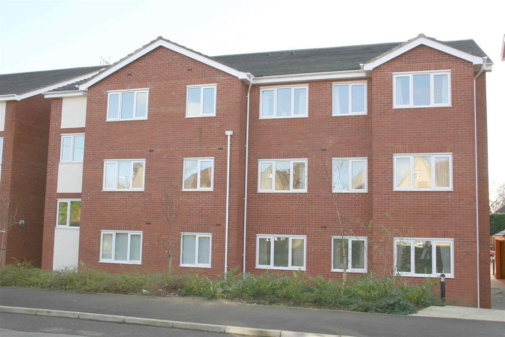 Knoll Court, Kettering NN16 1 bed flat to rent - £795 pcm (£183 pw)