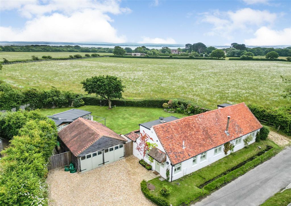 Viney Road, Lymington, Hampshire, SO41 4 bed detached house - £1,370,000