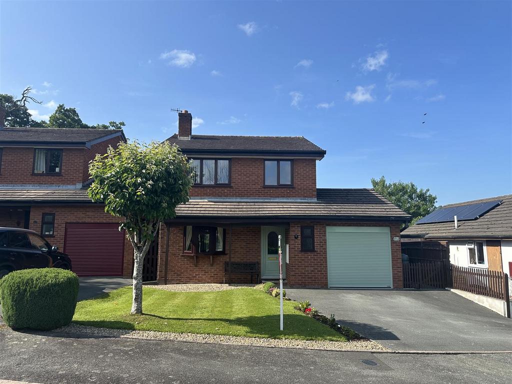 Mount View, Llanfechain. 3 bed detached house for sale - £289,950
