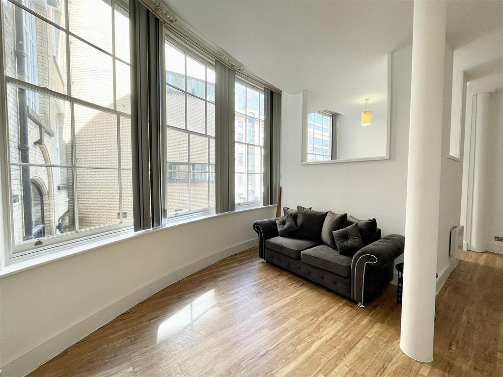 Regency Chambers, Temple Lane 1 bed apartment - £775 pcm (£179 pw)