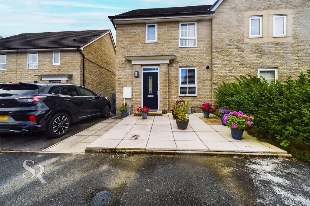 Sovereign Way, Chapel-En-Le-Frith, SK23 3 bed semi-detached house for ...