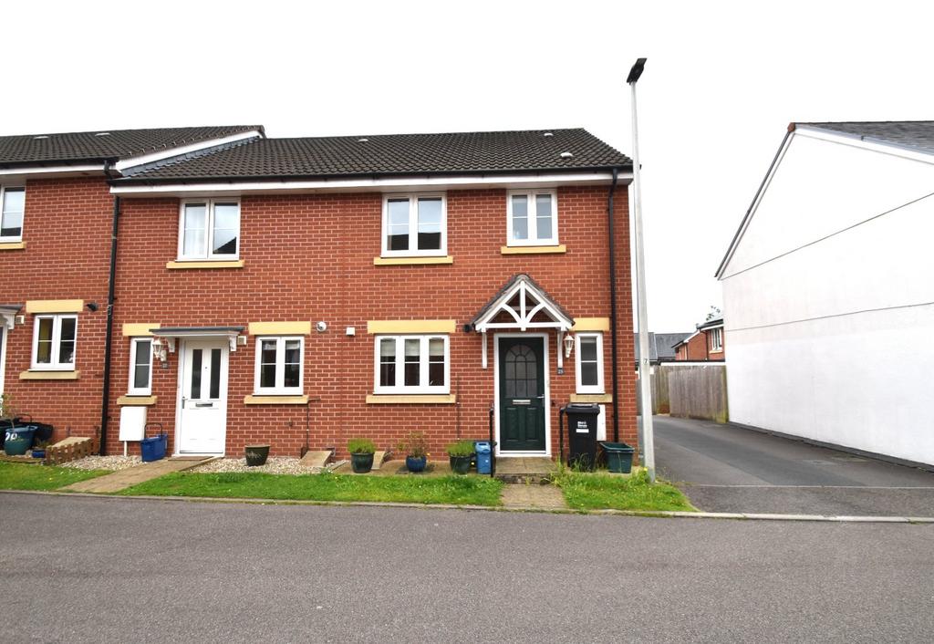 Webbers Way, Tiverton, Devon, EX16 3 bed terraced house - £1,050 pcm (£ ...