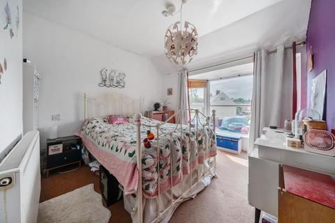 Houses for sale around RG17 8NH | OnTheMarket