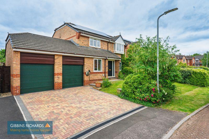 Burrough Way, Wellington 4 bed detached house - £435,000