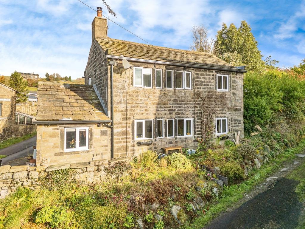 Old Lane, Hebden Bridge HX7 2 bed detached house - £190,000