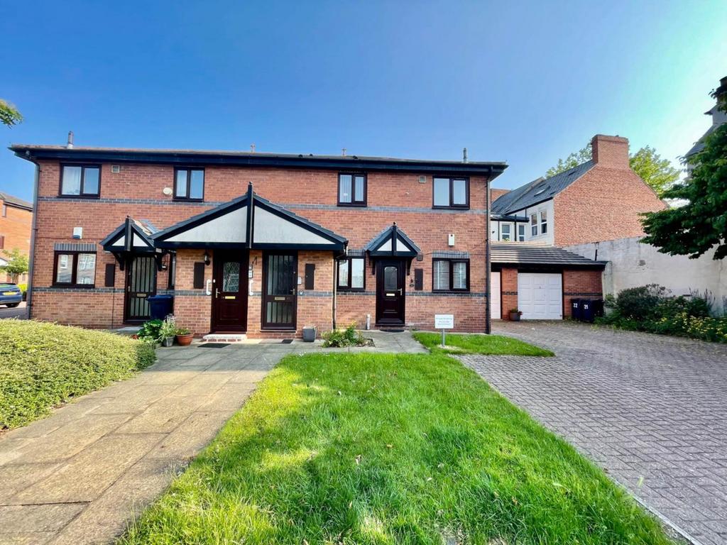 Shipley Court, Gateshead NE8 2 bed flat - £725 pcm (£167 pw)