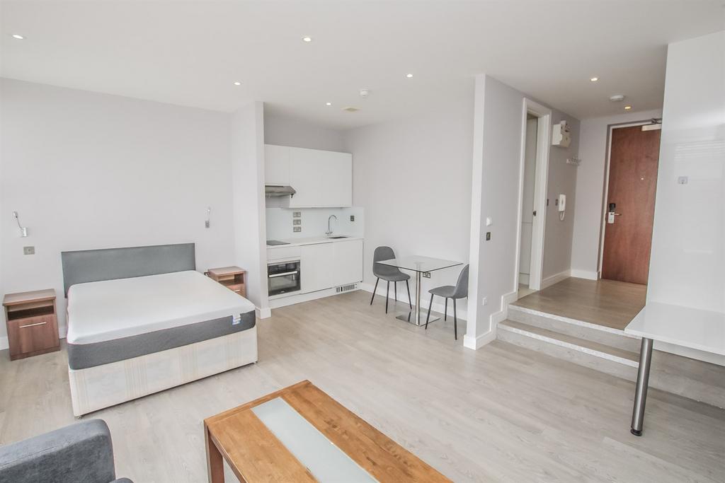 Prime House, Sentinel Square, Hendon... Studio - £1,295 pcm (£299 pw)