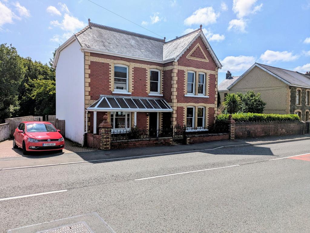 Penybanc Road, Ammanford, SA18 5 bed detached house for sale - £369,950