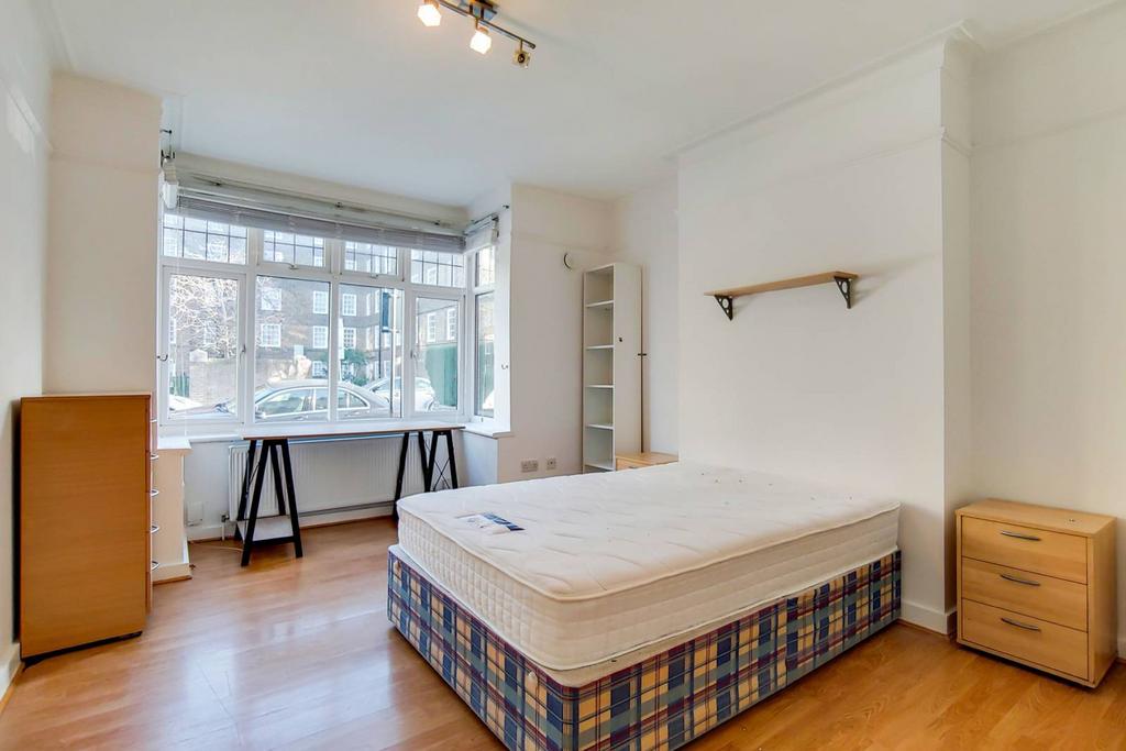 Biddestone Road, Holloway, London, N7 3 bed flat to rent - £2,850 pcm ...