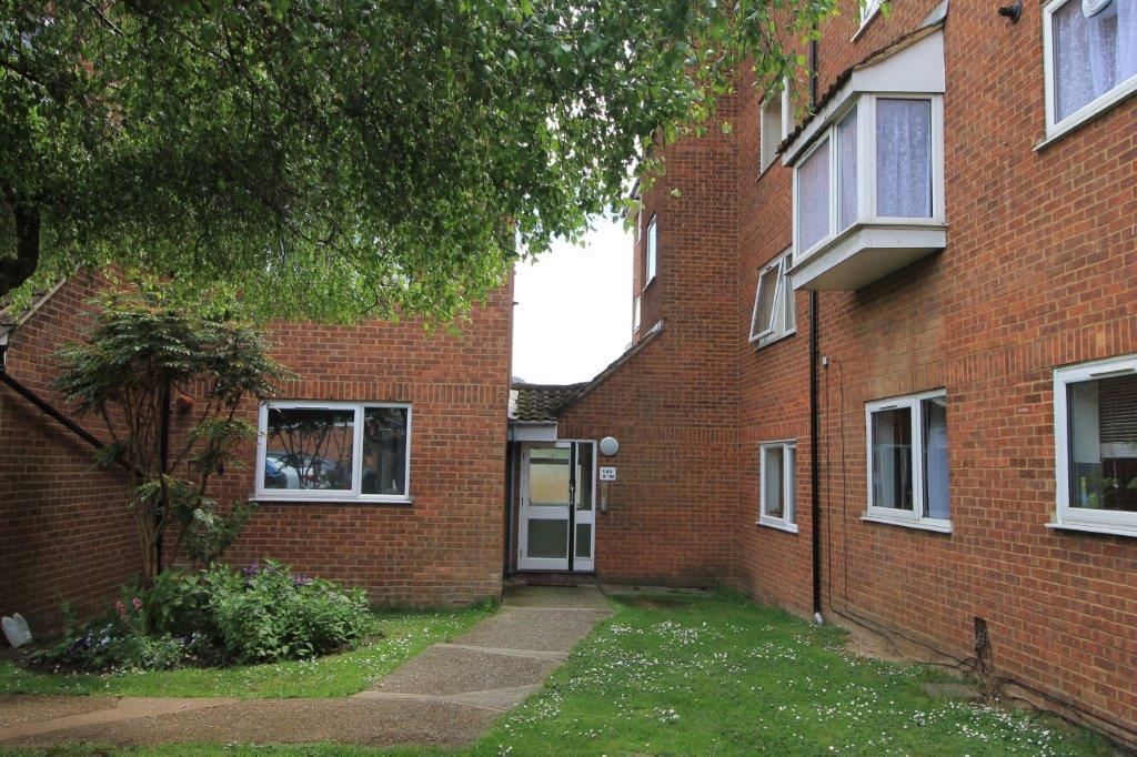 Makepeace Road, Northolt UB5 1 bed flat - £1,225 pcm (£283 pw)