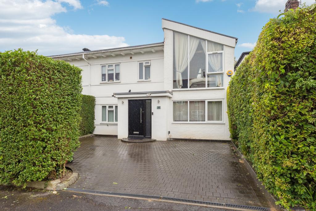 Meadow Road, Pinner, HA5 5 bed semi-detached house for sale - £1,175,000