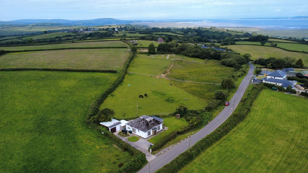 Penuel, Llanmorlais, Swansea, City... 3 bed detached bungalow - £349,995