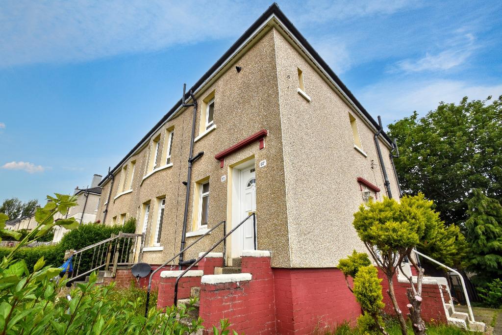 Ravelston Street, Carntyne, Glasgow... 2 bed flat for sale - £70,000