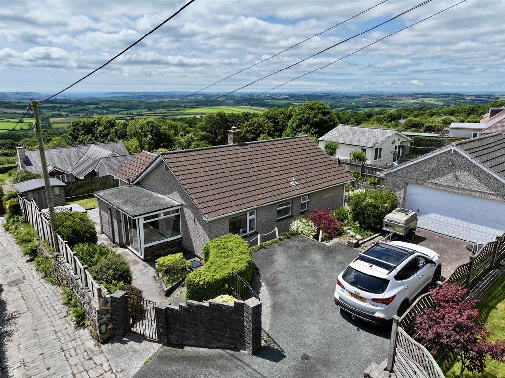 Plymouth PL7 3 bed detached bungalow - £425,000
