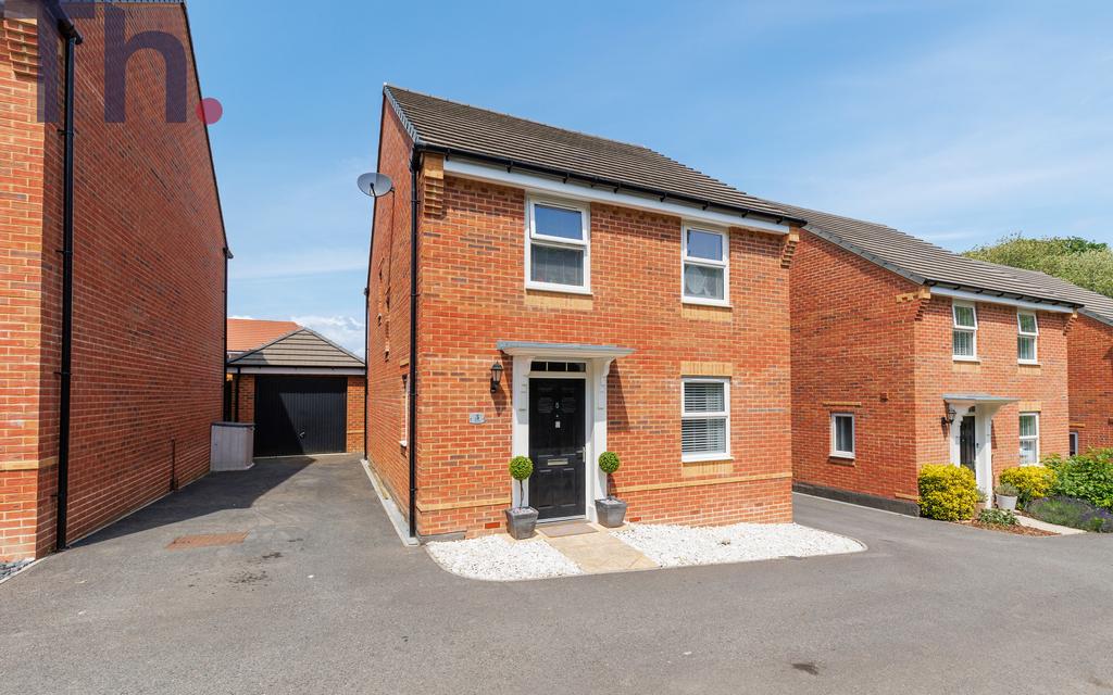 Newport PO30 4 bed detached house for sale - £425,000