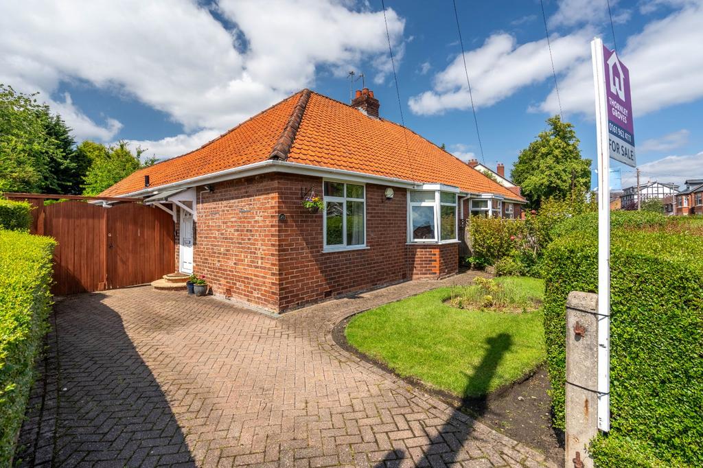 Skaife Road, Sale, Greater... 2 bed bungalow for sale - £385,000