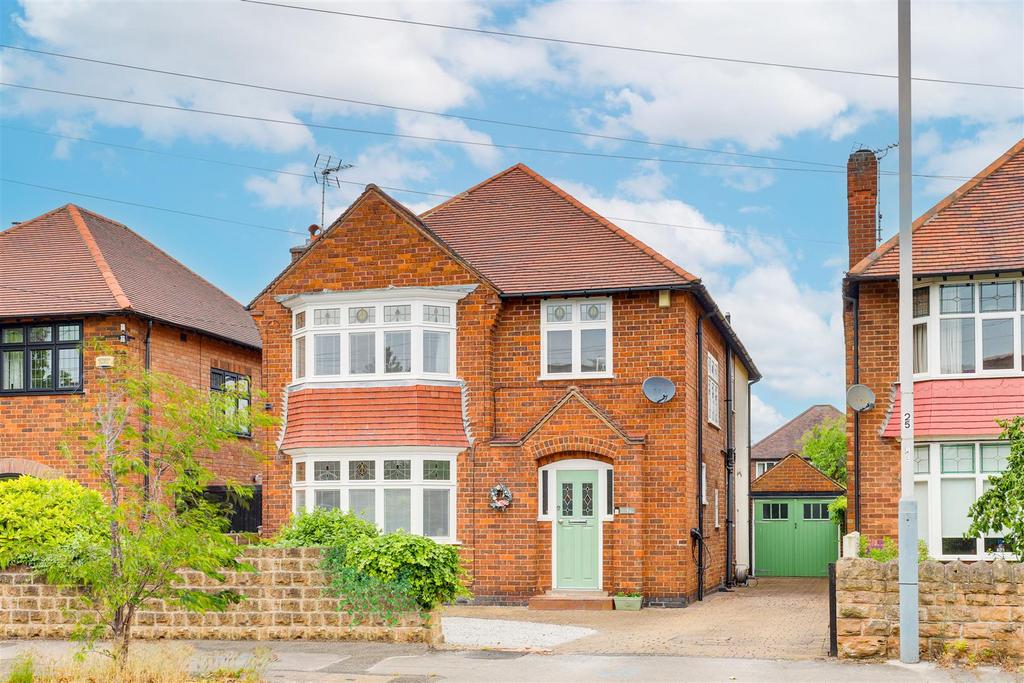 Davies Road, West Bridgford NG2 4 bed detached house for sale - £695,000