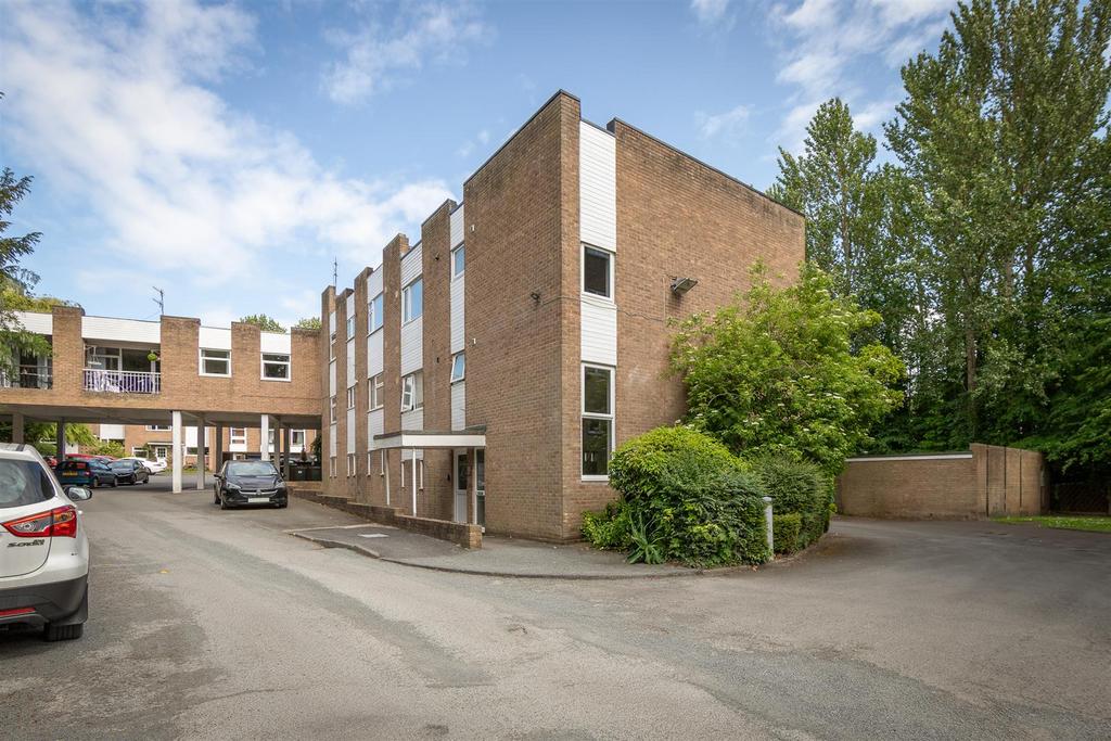 Jesmond Park Court, Jesmond Park... 2 bed flat - £160,000