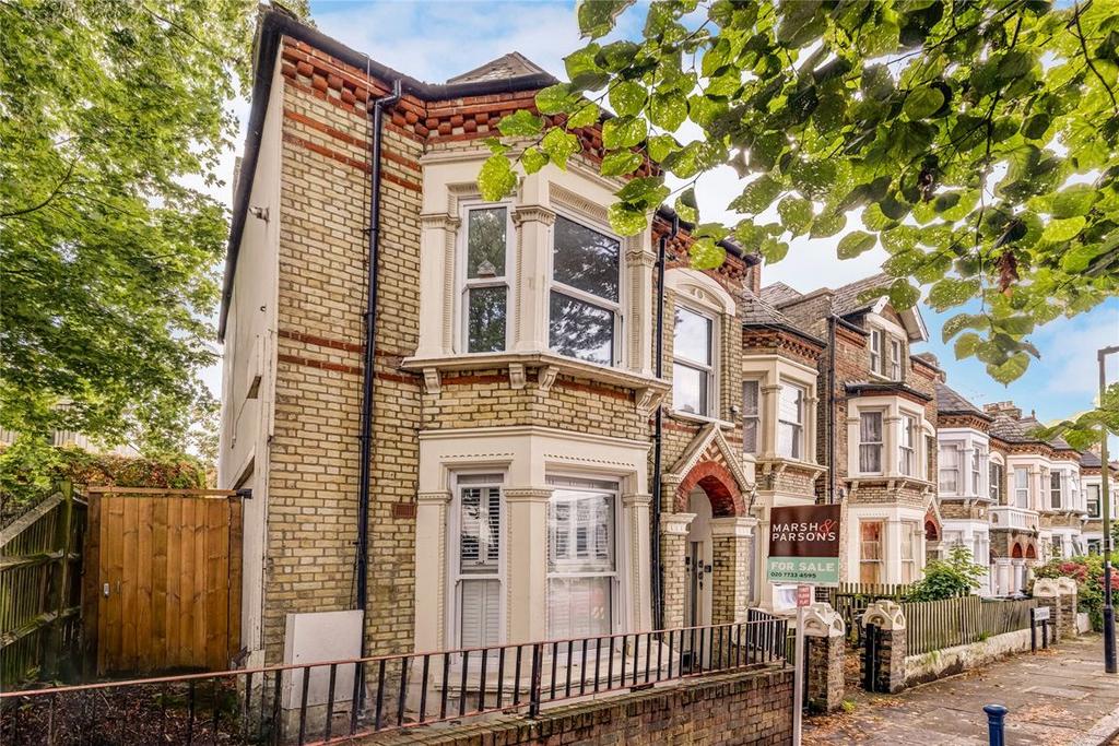 Craster Road, London SW2 2 bed flat - £415,000