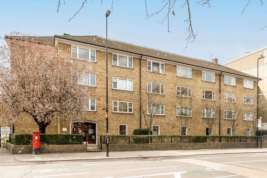 Harleyford Street, London SE11 Studio - £1,800 pcm (£415 pw)