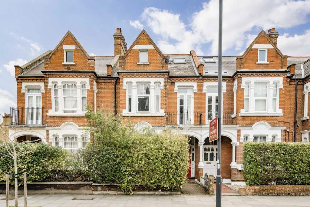 Trinity Road, London SW17 1 bed flat - £550,000