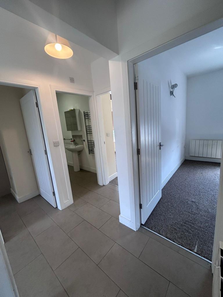 Station Road, Bamber Bridge, Preston... 2 bed apartment - £695 pcm (£ ...