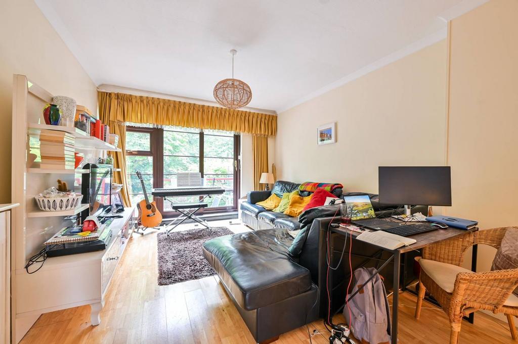 Elephant Lane, Canada Water, London... 2 bed terraced house to rent - £ ...