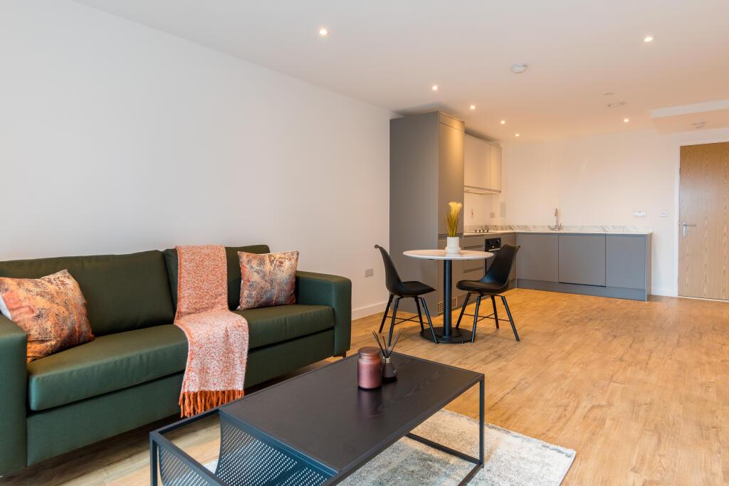 London, SE23 1 bed flat - £1,450 pcm (£335 pw)
