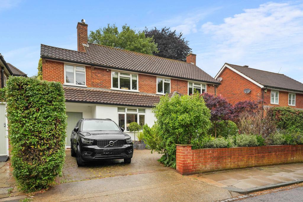 West Temple Sheen, London, SW14 4 bed detached house for sale - £3,395,000
