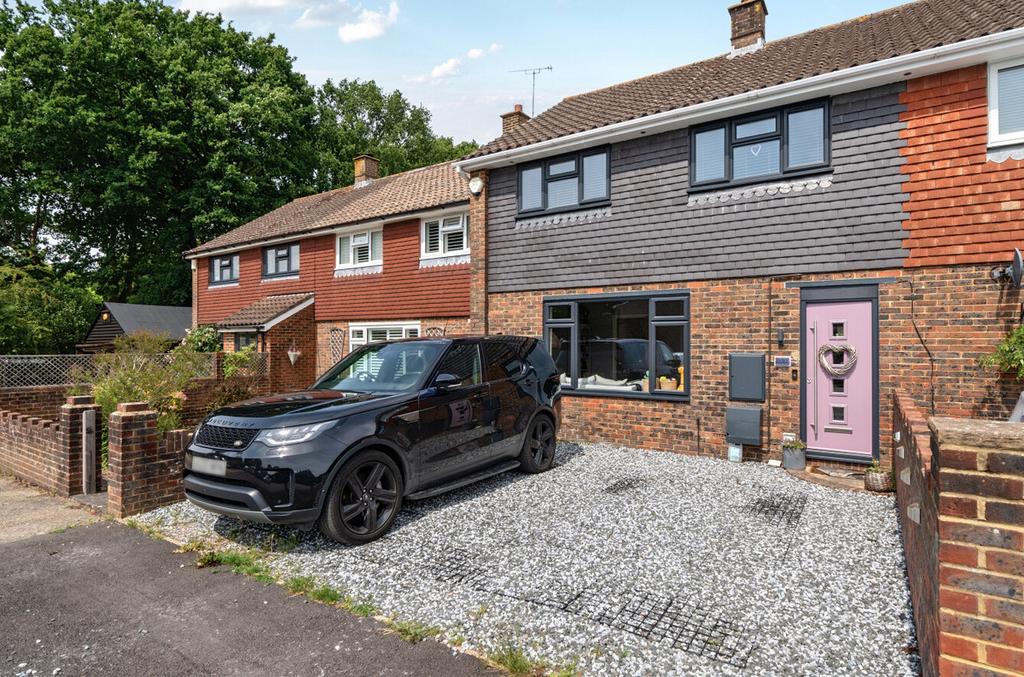 Furze Common Road, Thakeham, RH20 3 bed terraced house - £375,000