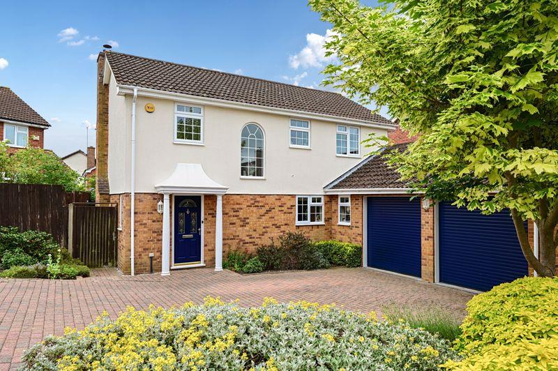 Saffron Close, Basingstoke RG24 4 bed detached house for sale - £600,000