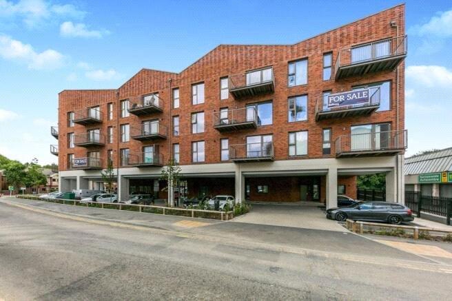 Wey Corner, Walnut Tree Close, Guildford 2 bed apartment - £375,000