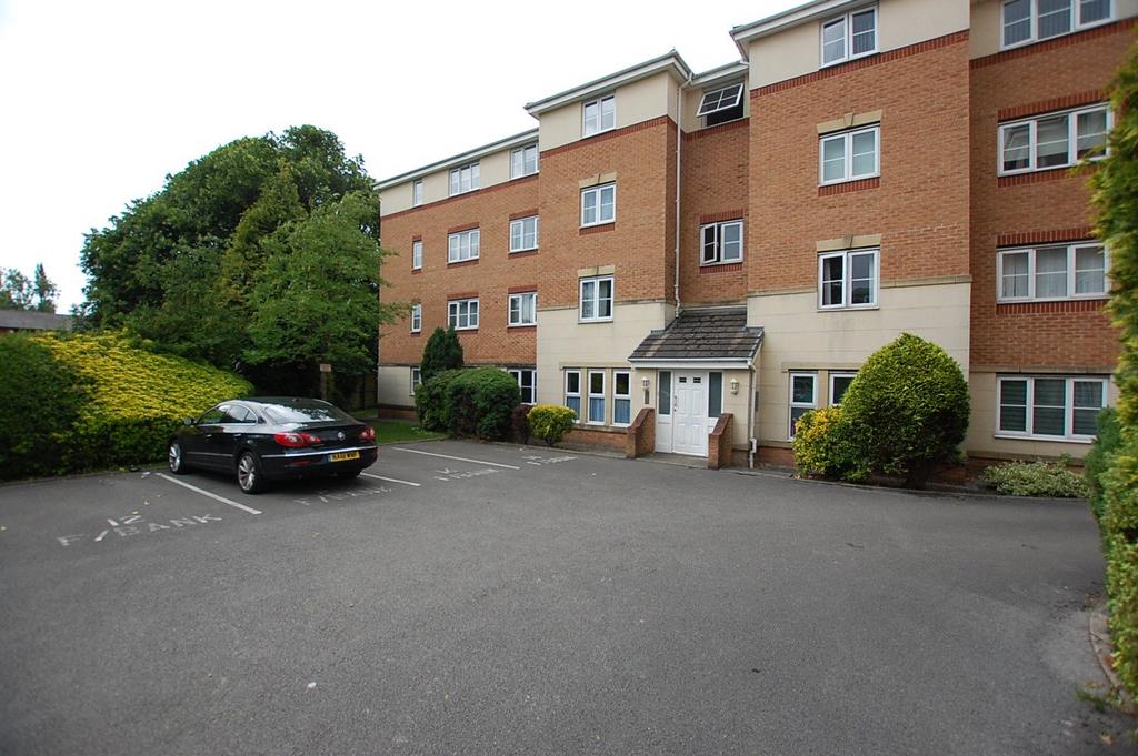 Firbank Close, Greater Manchester OL7 2 bed apartment - £900 pcm (£208 pw)