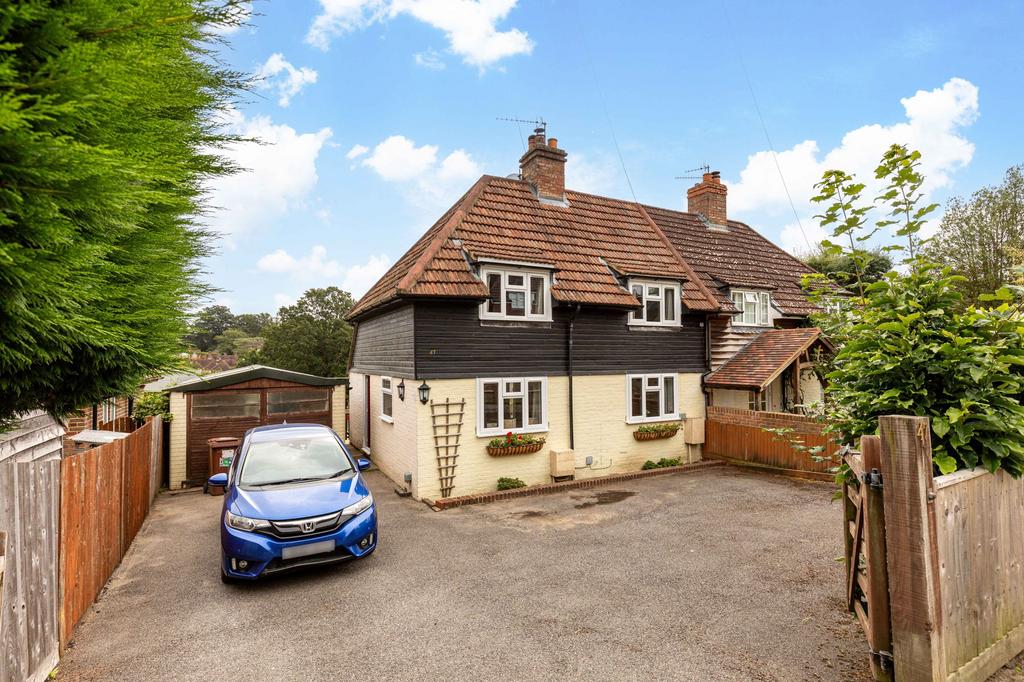 Upper Close, Forest Row RH18 3 bed semi-detached house - £450,000
