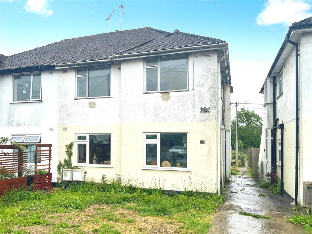 Melmore Gardens, Cirencester... 2 bed apartment - £135,000
