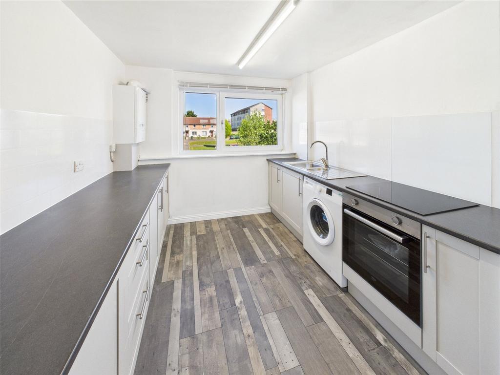 Moredun Park Grove, Edinburgh... 2 bed apartment - £995 pcm (£230 pw)