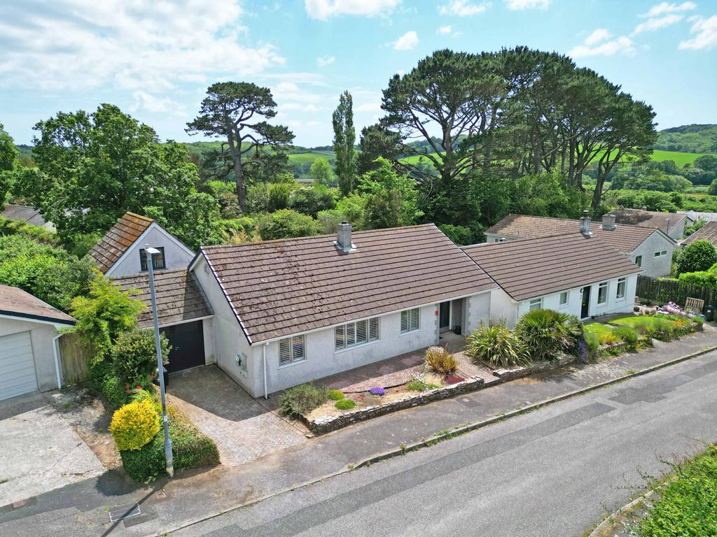 Devoran, Truro, South Cornwall 3 bed bungalow for sale - £550,000