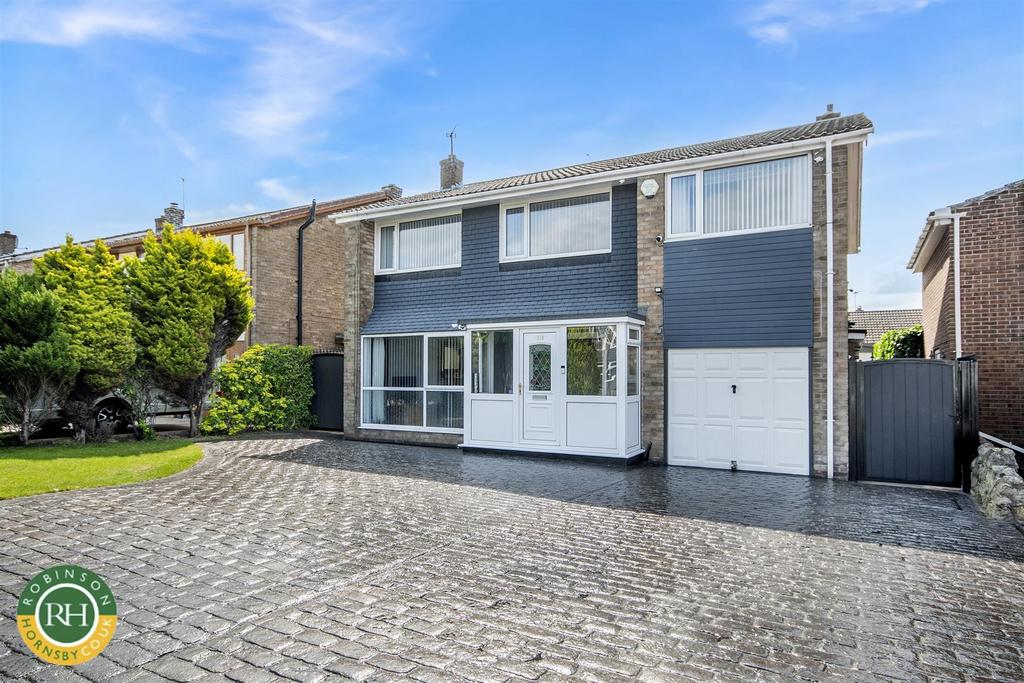 Stoops Lane, Bessacarr 5 bed detached house - £365,000