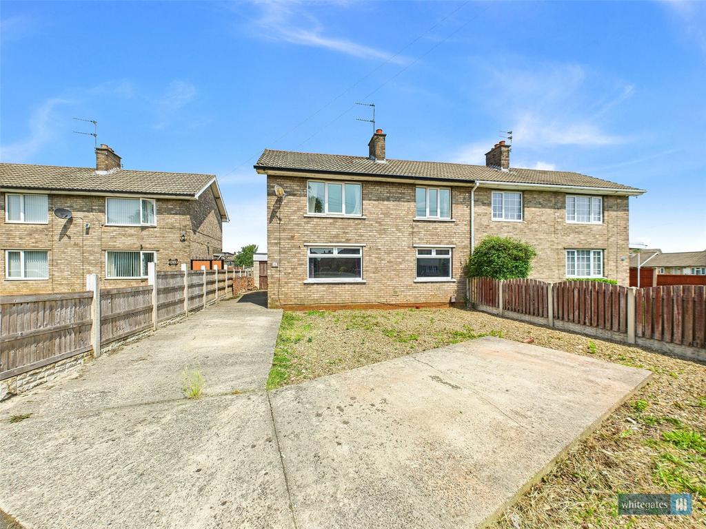 Laburnum Drive, Armthorpe, Doncaster... 3 bed semi-detached house - £ ...