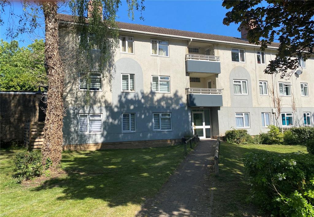 Moore Avenue, West Howe, Bournemouth... 2 bed apartment for sale - £220,000