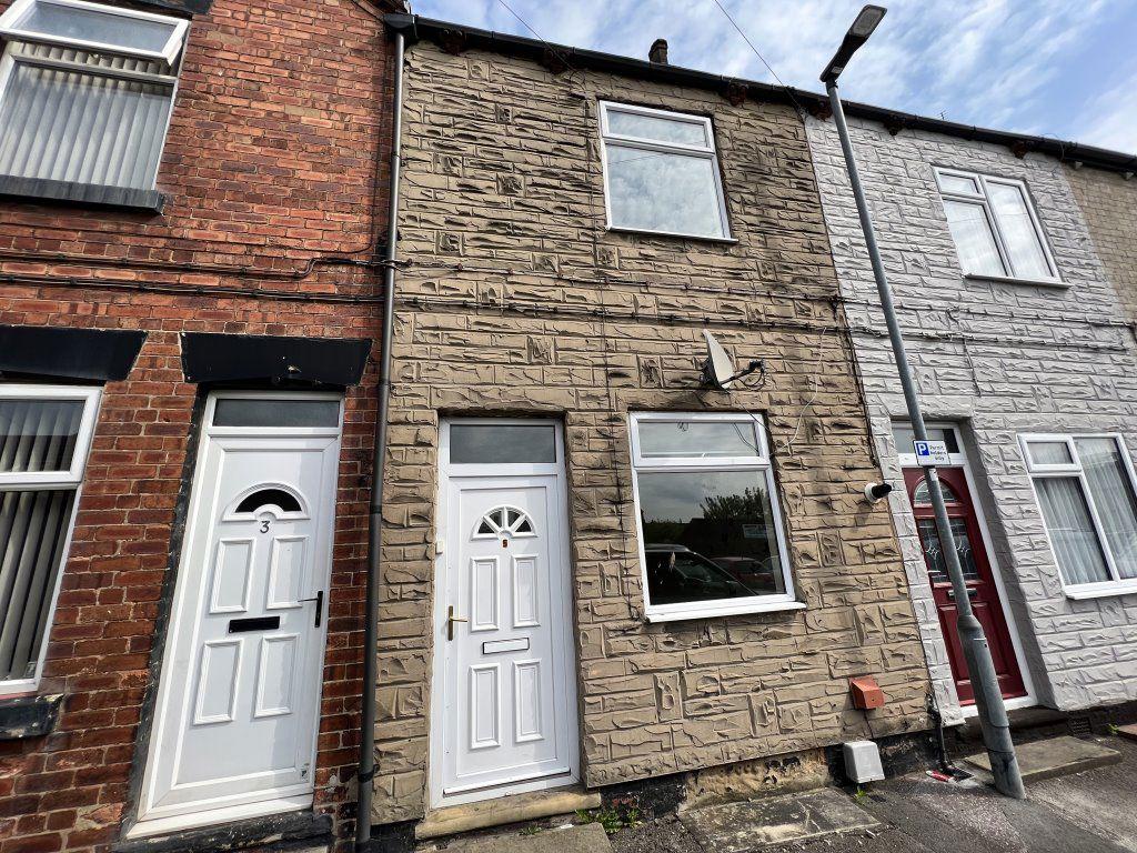 Regent Street, Featherstone, WF7 2 bed terraced house - £650 pcm (£150 pw)