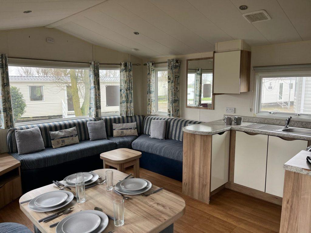 Sand le Mere Holiday Park 2 bed park home - £22,995
