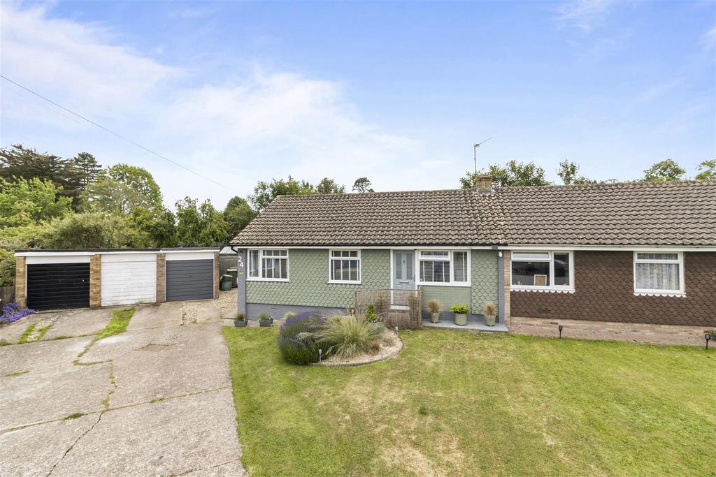 Gosford Way, Polegate BN26 2 bed semi-detached bungalow for sale - £345,000