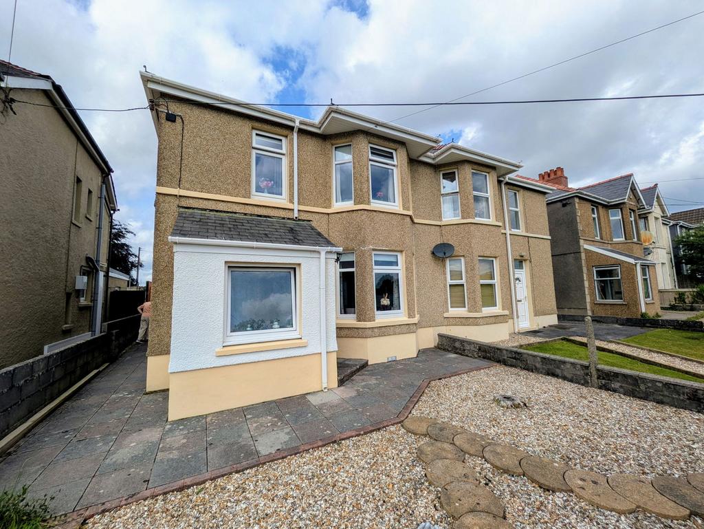 New Road, Ammanford, SA18 3EY 3 bed semi-detached house for sale - £279,950