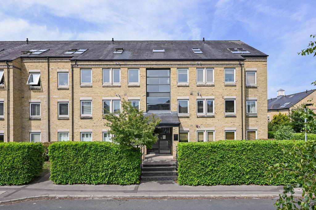 Romulus House, Olympian Court, York... 1 bed flat - £1,100 pcm (£254 pw)