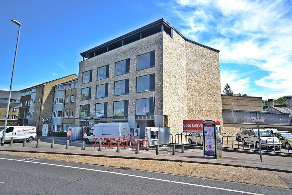 Mallory House, East Road CB1 Studio to rent - £950 pcm (£219 pw)